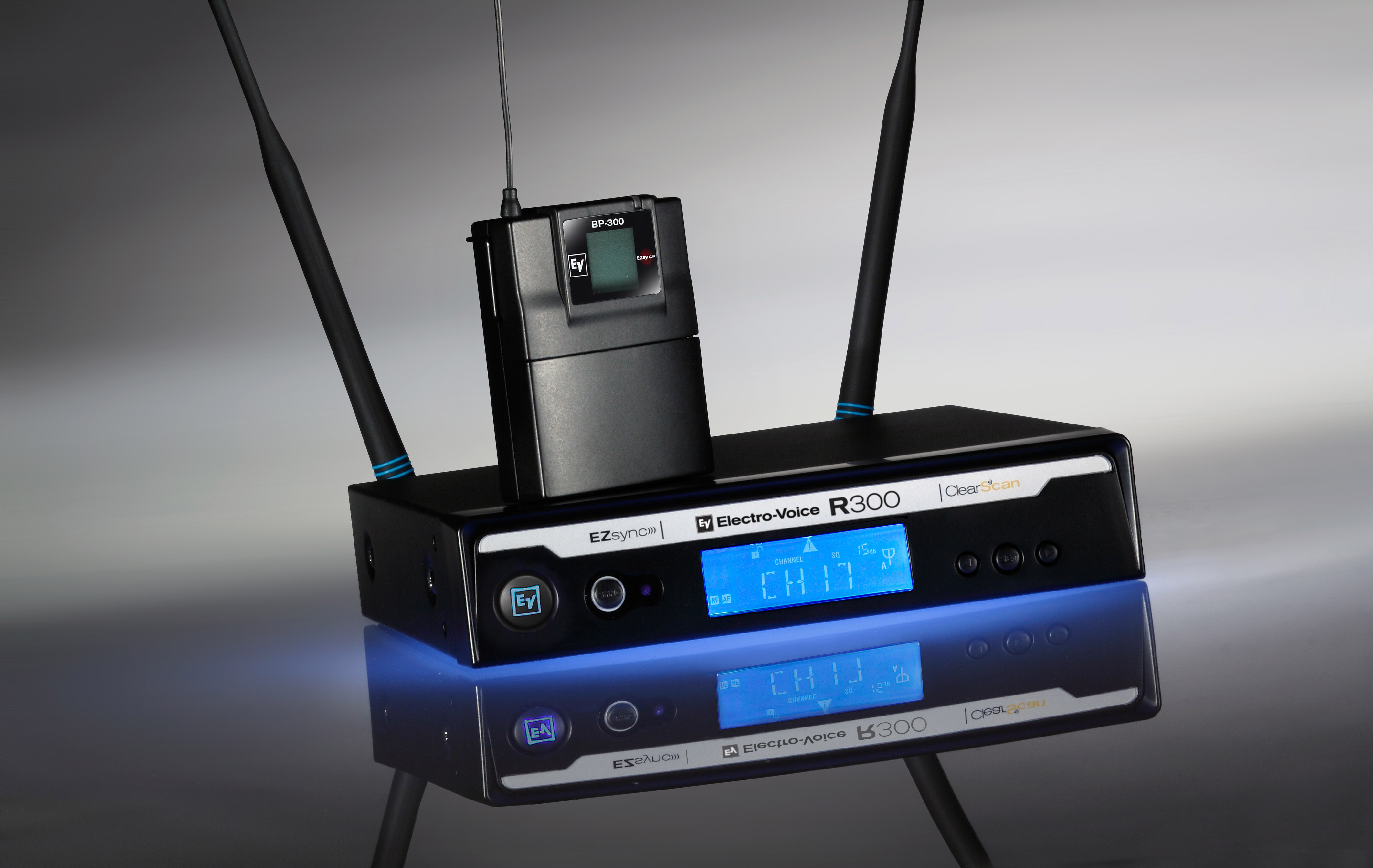 Electro-Voice R300 Drahtlos-Mikrofonsystem - Bonedo