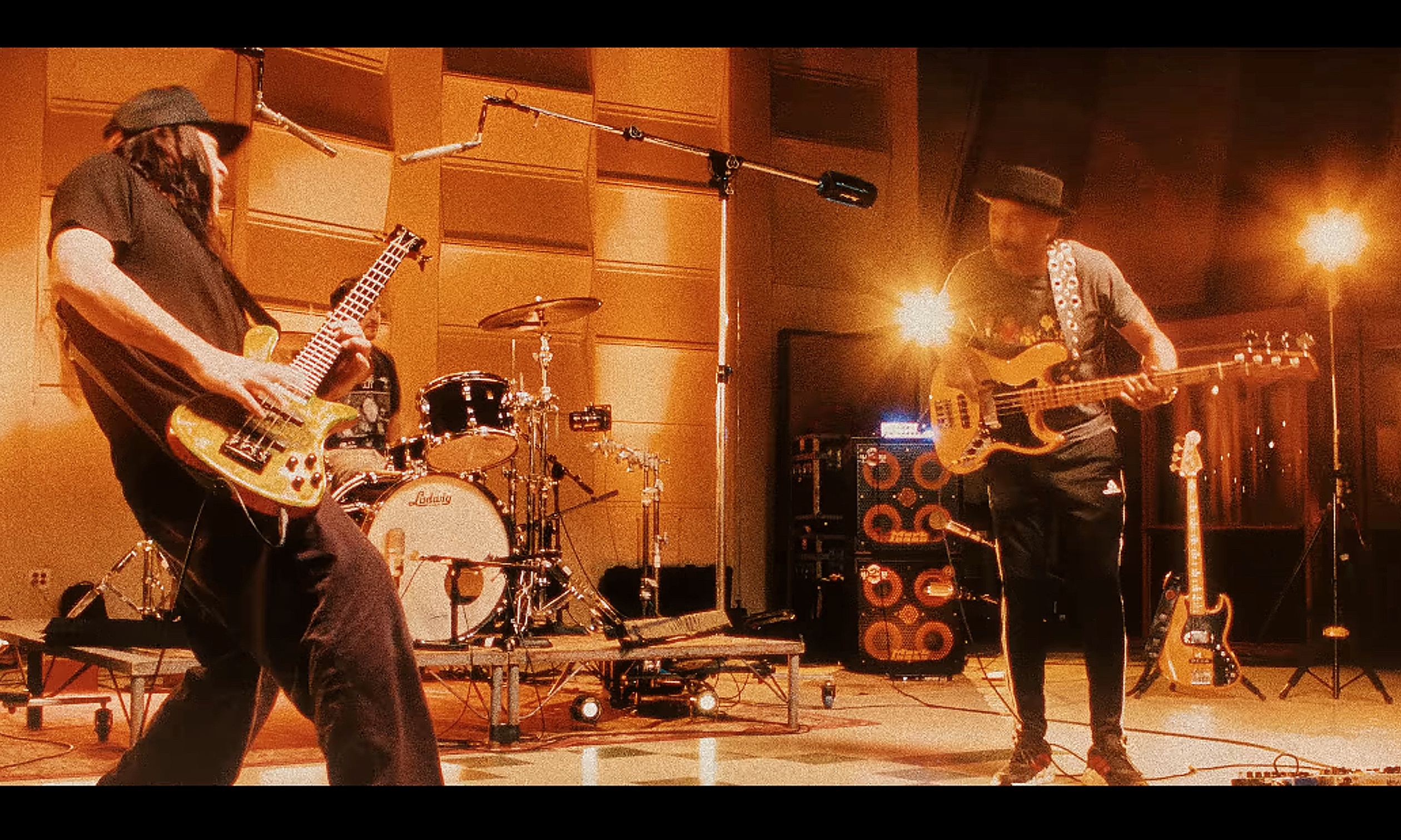 Rob Trujillo jammt mit Marcus Miller! - Bonedo