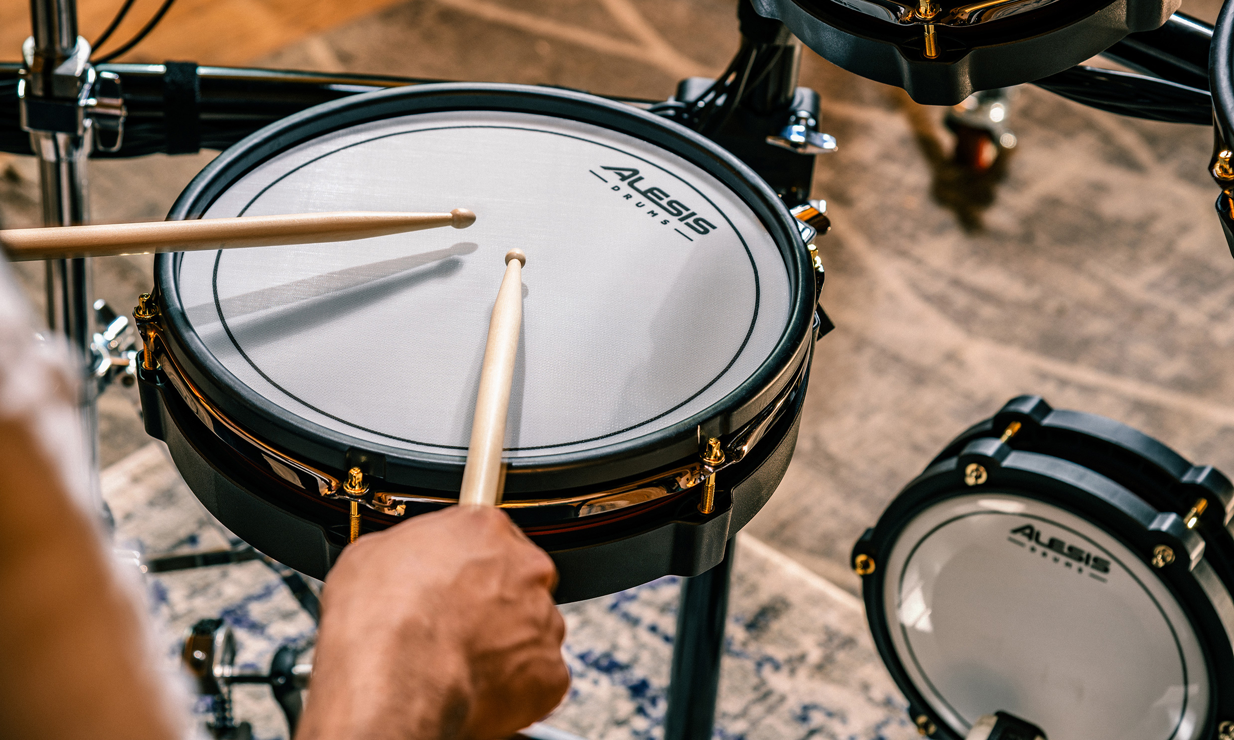 Alesis Strata Core E-Drumset – das kompakte Topmodell - Bonedo