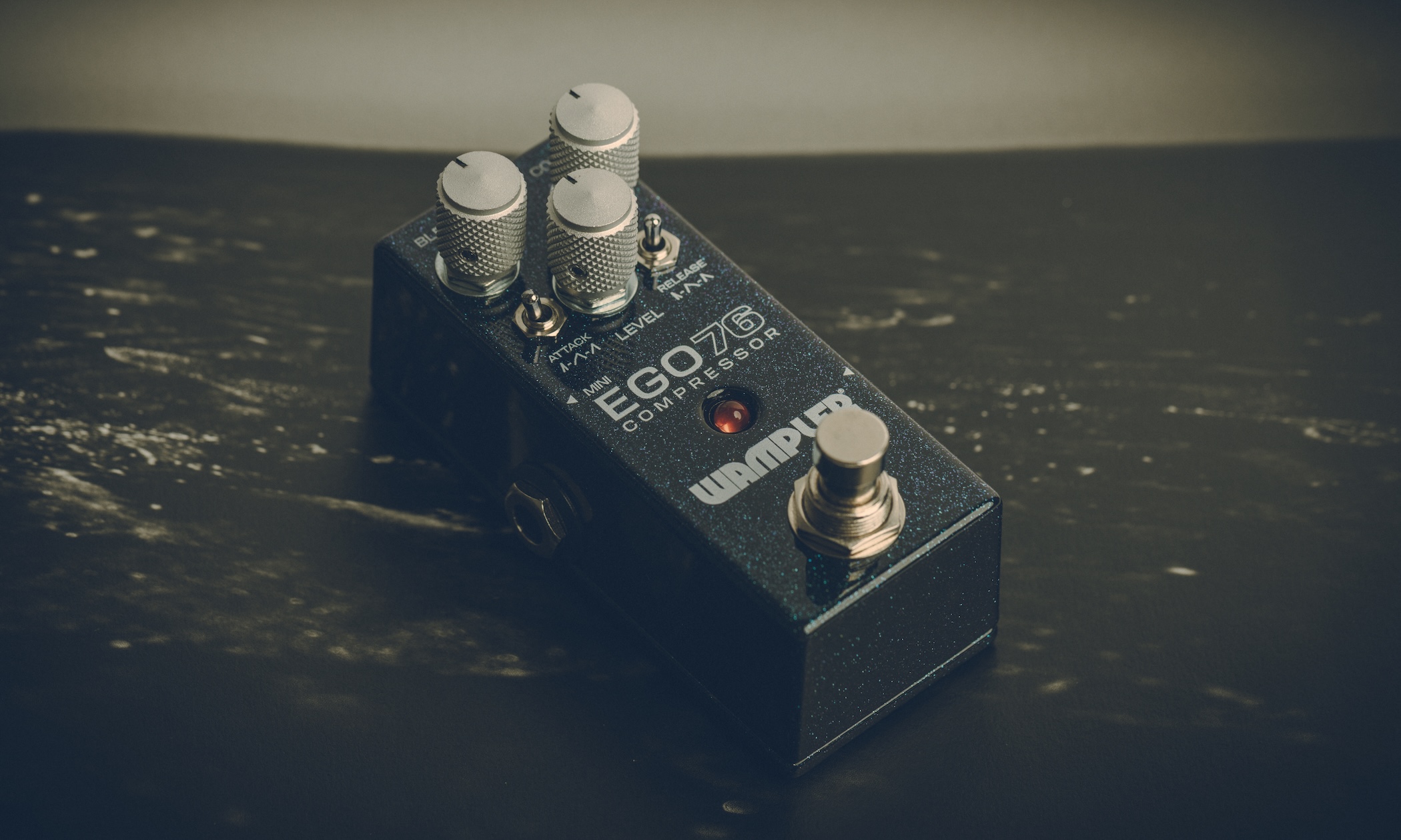 Wampler Mini Ego 76 Compressor Test - Bonedo