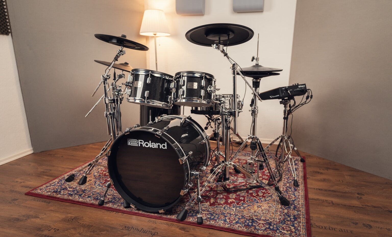 IK Multimedia MixBox CS Test - Bonedo