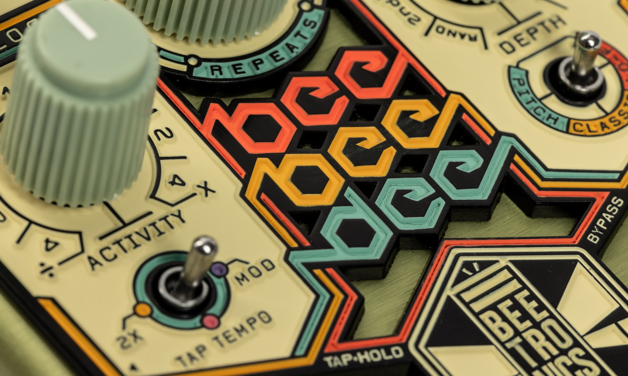 Beetronics Bee Bee Dee Analog Delay Test - Bonedo